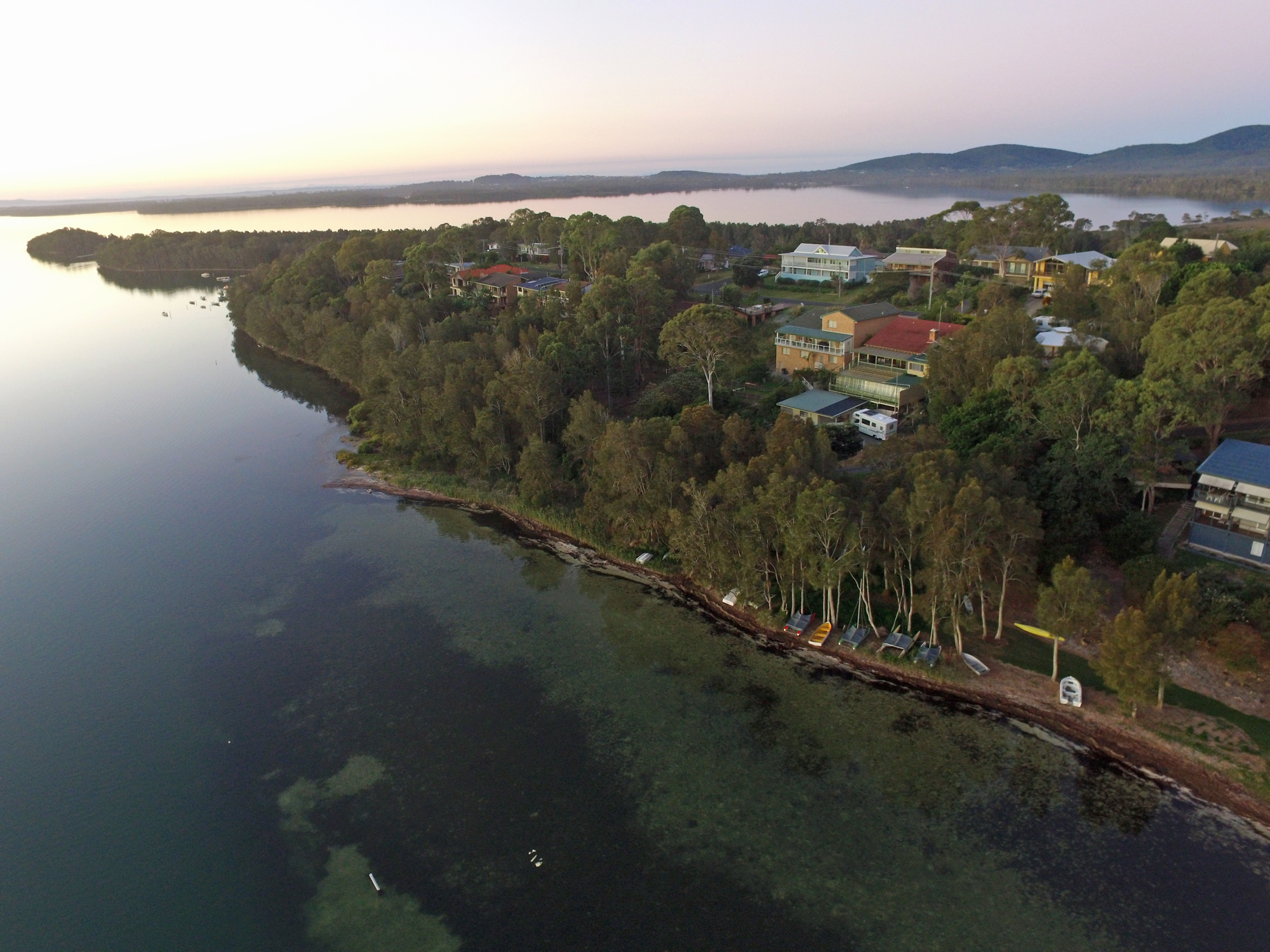 Wallis Lakeside Retreat